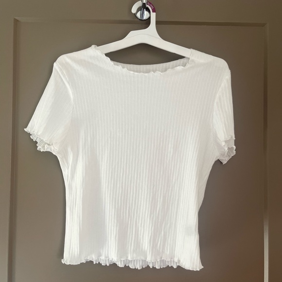 SHEIN | Tops | Basic White Ribbed Tee Scalloped Sleeves And Neck | Poshmark